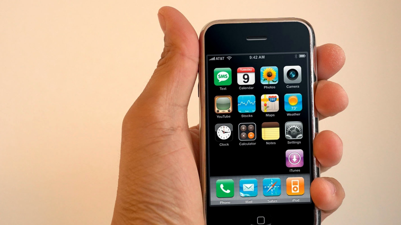 iPhone первого поколения попробуют продать за $50000
